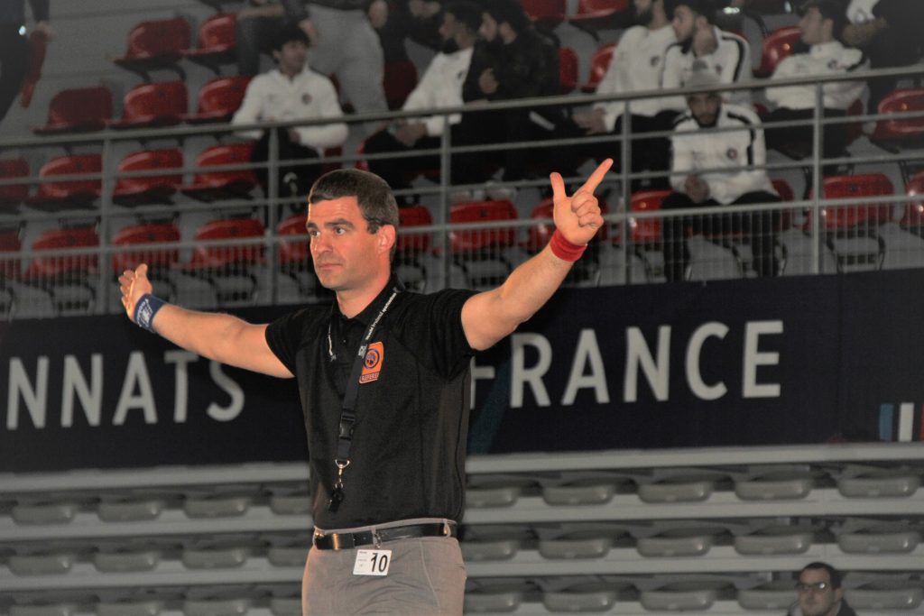 Comment devenir arbitre de Lutte ? - FFLDA